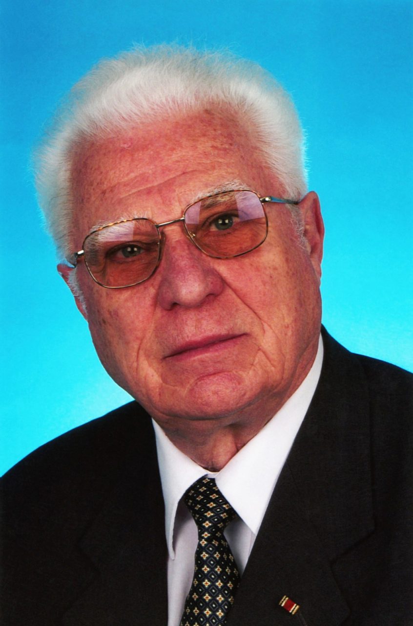 Sâmbătă, 28 august 2021, prof. univ. dr. Volker Wollmann va conferenția ...
